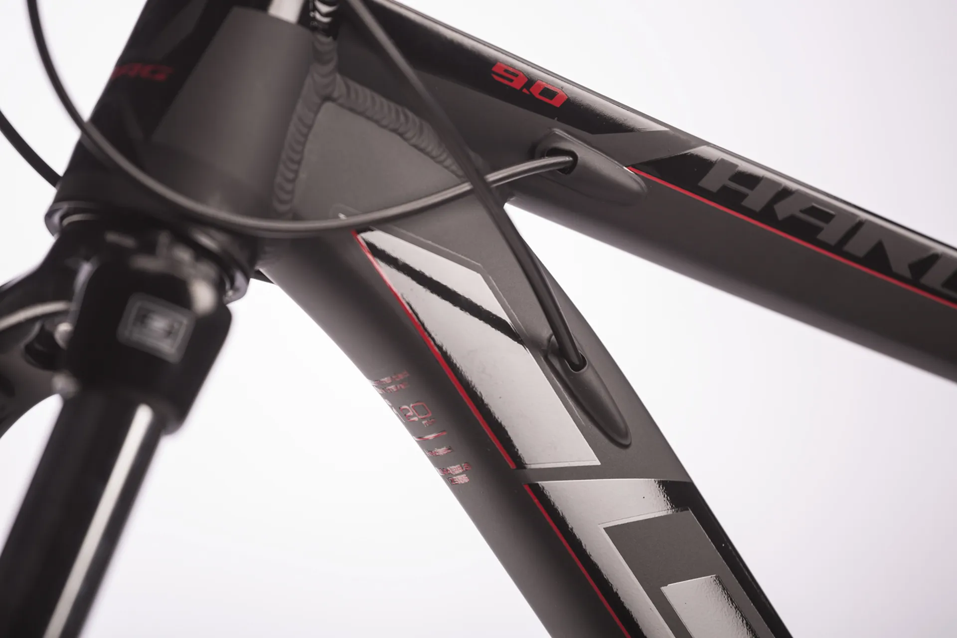 Drag Hardy 9.0 Alivio Hardtail Mountain Bike Black/Red